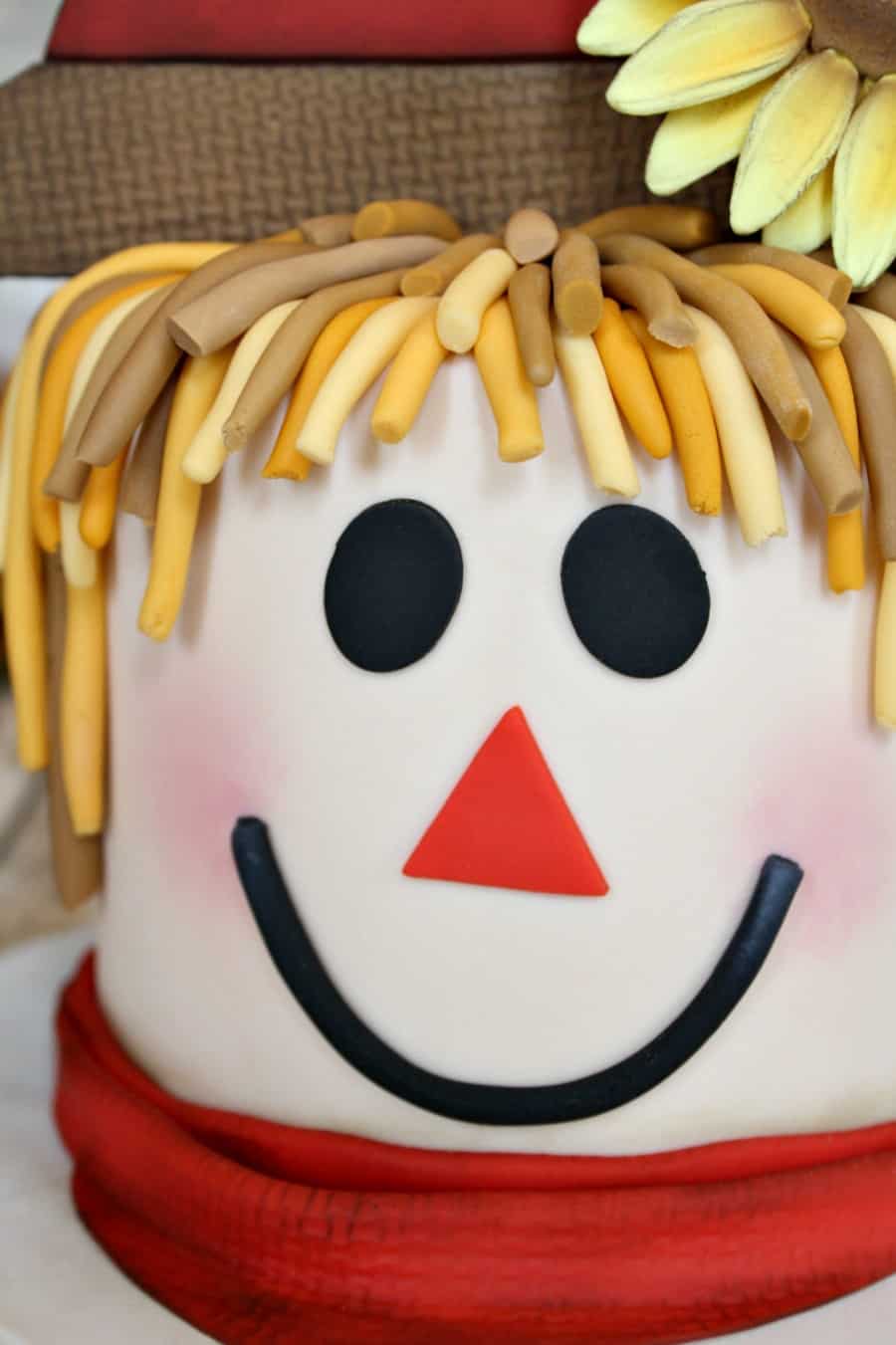 How to Make A Scarecrow Cake - I Scream for Buttercream
