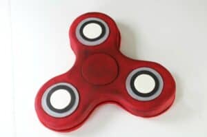 How to Make a Fidget Spinner Cake - I Scream for Buttercream