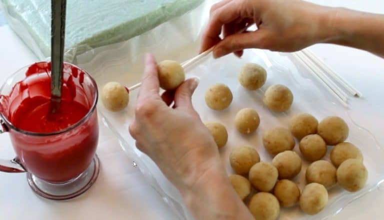 Fishing Bob Cake Pop Cupcakes - I Scream for Buttercream