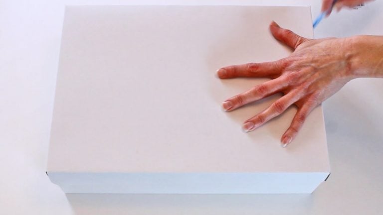 DIY Cupcake Box Inserts - I Scream for Buttercream