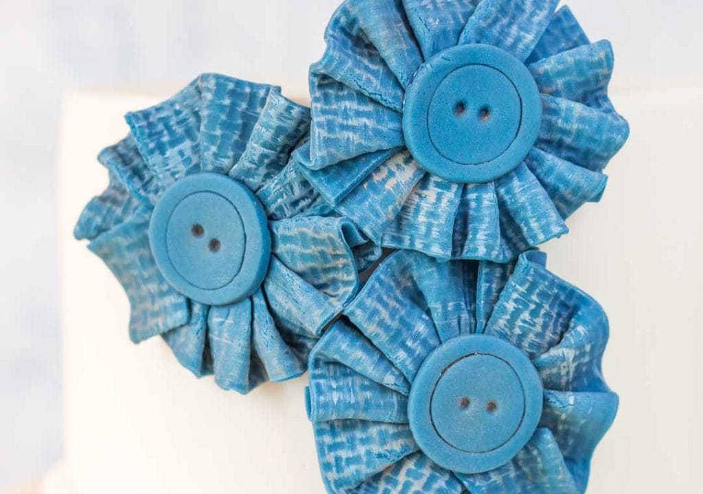 Fondant Fabric-Look Flowers - I Scream for Buttercream