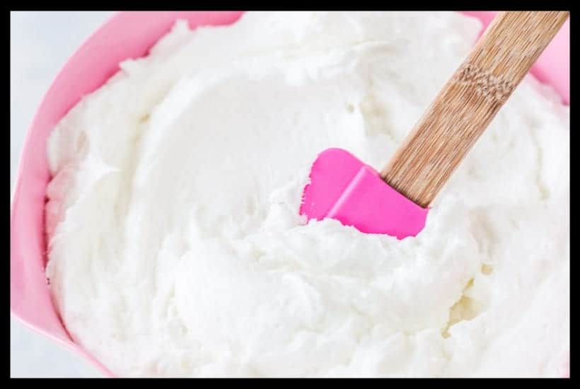 Bright White Heat Stable Pipeable Buttercream - I Scream for Buttercream