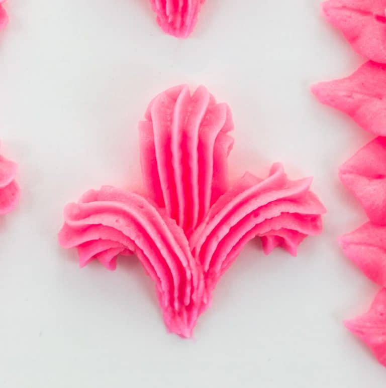 12 Simple and Easy Buttercream Cake Borders - I Scream for Buttercream