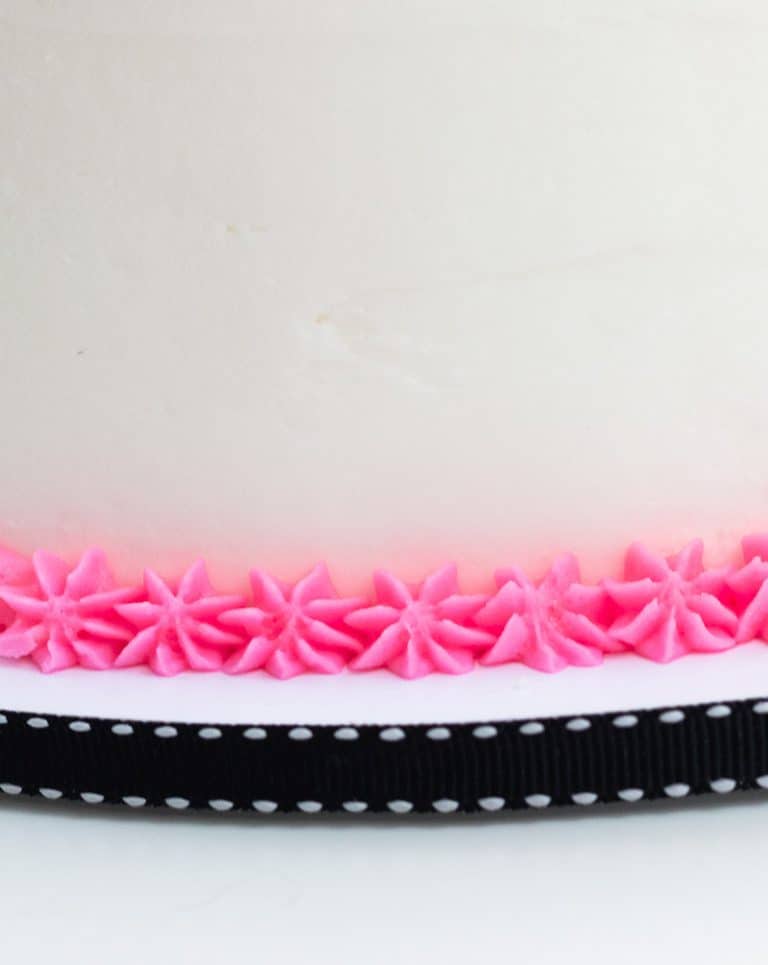 12 Simple and Easy Buttercream Cake Borders - I Scream for Buttercream