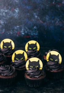 Printable Halloween Cupcake Toppers (Black Cat) - I Scream for Buttercream