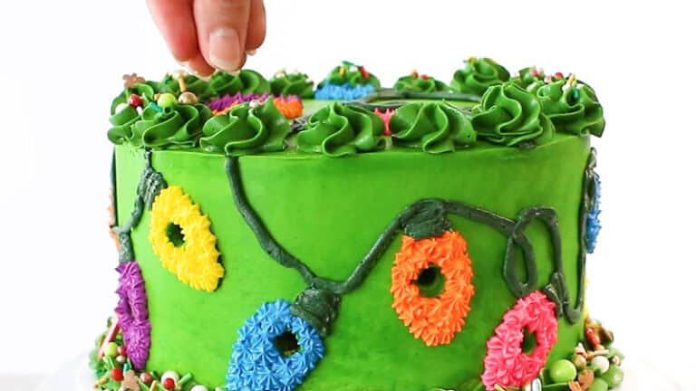Christmas Lights Cake (that actually lights up!) - I Scream for Buttercream