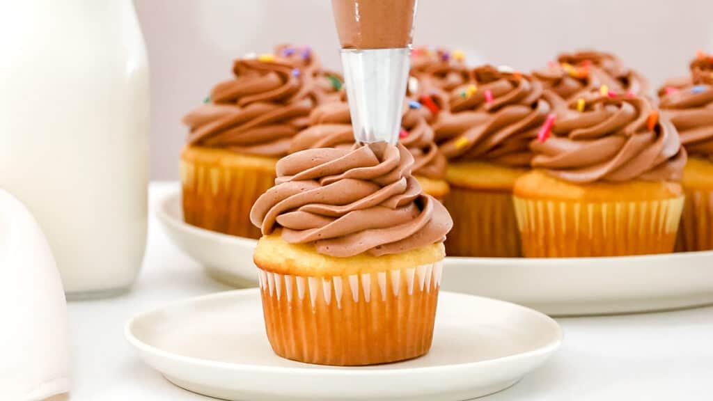 Chocolate Cream Cheese Buttercream - I Scream for Buttercream