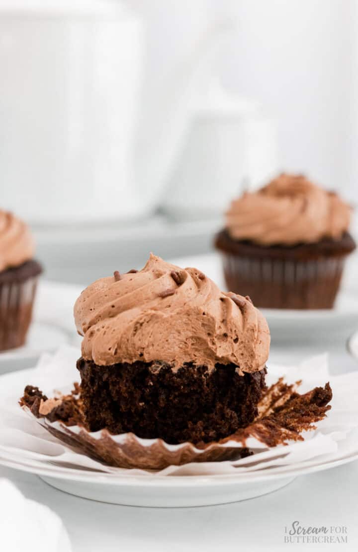 Chocolate Coffee Cupcakes with Mocha Buttercream Frosting - I Scream ...
