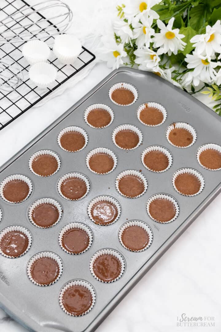 Chocolate Mini Cupcakes (from scratch) - I Scream for Buttercream