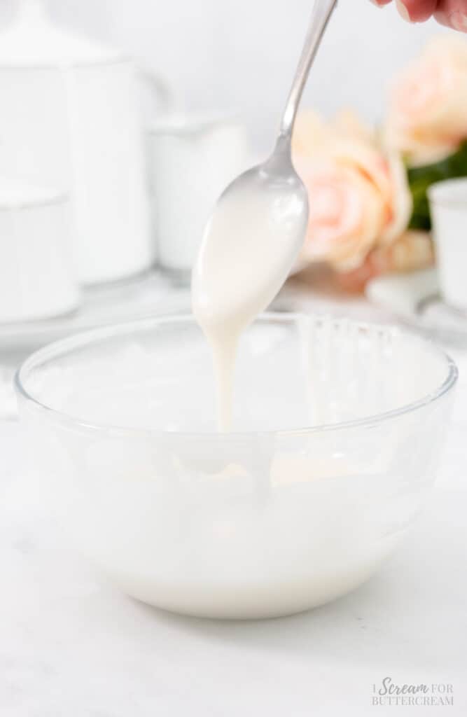 Simple and Easy Cake Glaze (without butter) - I Scream for Buttercream