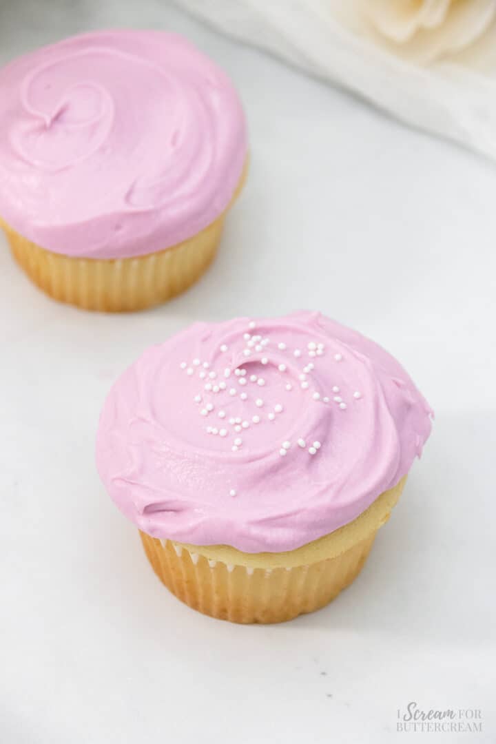 How to Ice Cupcakes without a Piping Bag - I Scream for Buttercream